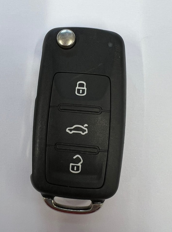 SKODA 3 BUTTON REMOTE FLIP KEY FOB OCTAVIA FABIA ETC TESTED LOOK 3T0 ...