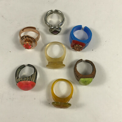 Lot (7) Plastic Vending Machine Toy Premium Rings space jewlery cracker ...