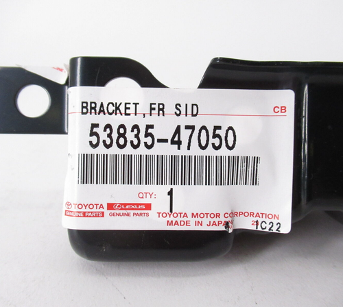 Genuine OEM Toyota 53835-47050 Passenger Front Side Fender Bracket 2016 ...