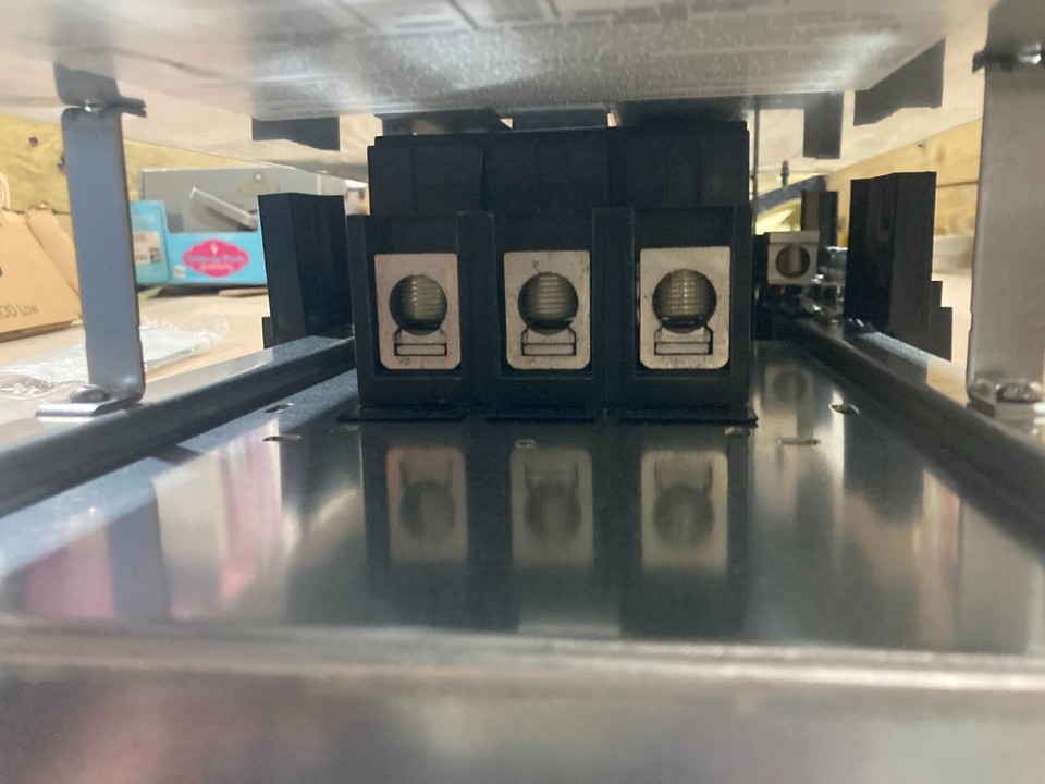 Square D NQ MB panel with QOB-VH circuit breakers, 150A MCB, 22kA ...