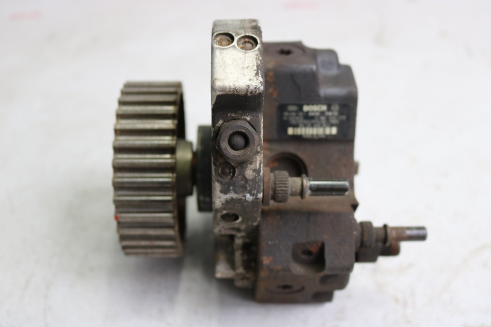 0445010075 8200108225 Einspritzpumpe Hochdruckpumpe für Renault Laguna ...