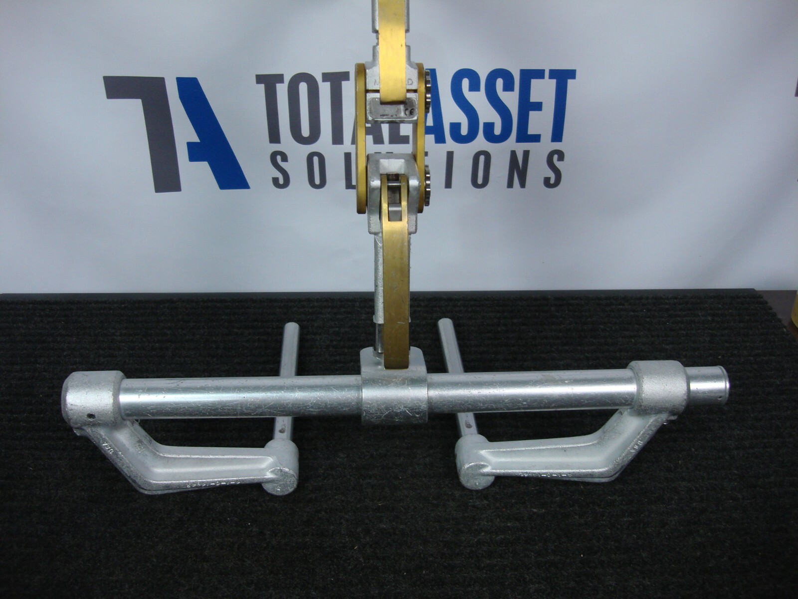 INTEGRA MAYFIELD ULTRA 360 A2009 NEUROSURGERY CRANIAL CLAMP SKULL ...