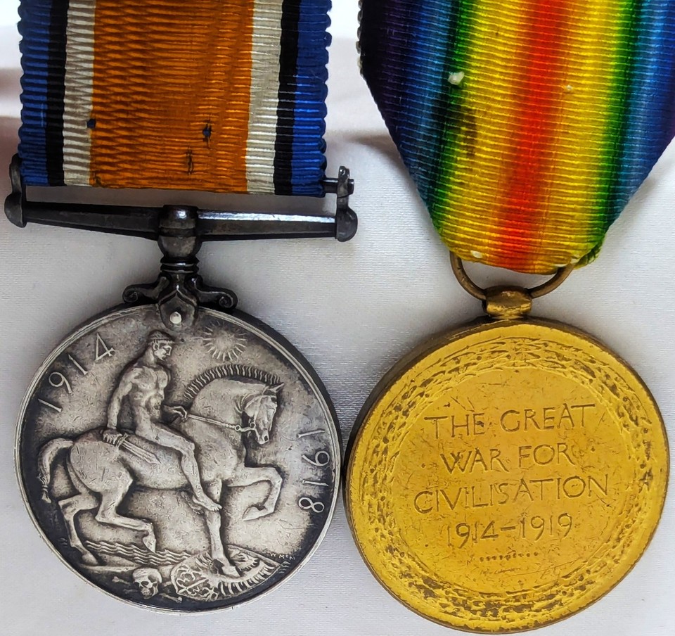 WW1 Canadian Army Machine Gun Brigade medals to 3317072 Private J T ...