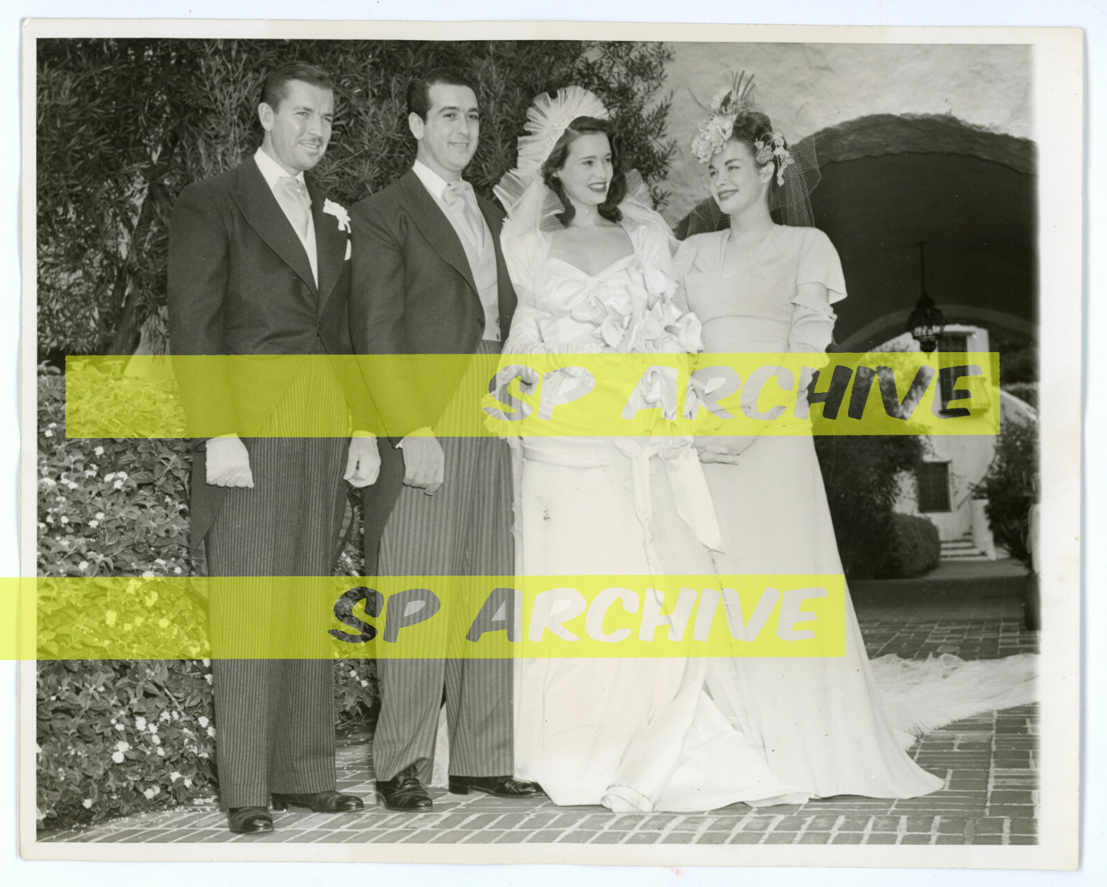 1941 PAT DiCICCO marries GLORIA VANDERBILT Bruce Cabot Original AP ...