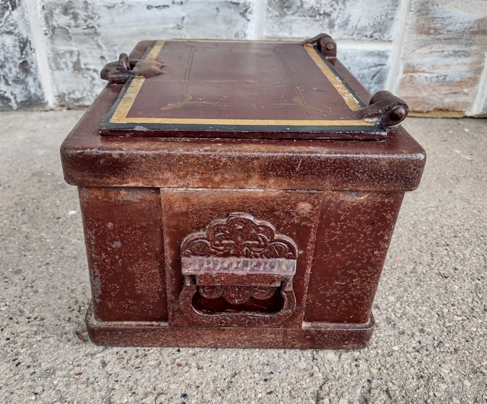Antique 19th C Hand Painted Cast Iron Banker Stagecoach Railroad Strong ...