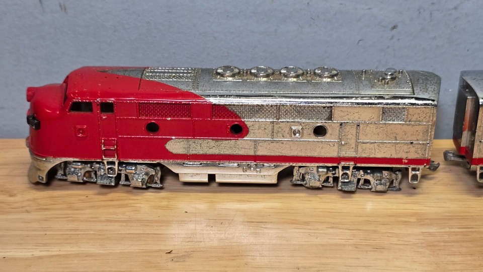VARNEY CHROME DIESEL LOCOMOTIVE HO Scale 1946 1947 A&B Shells Vintage F ...
