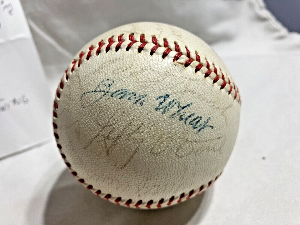 Old Timers Autographed Official NL Baseball Zack Wheat Travis Jackson ...