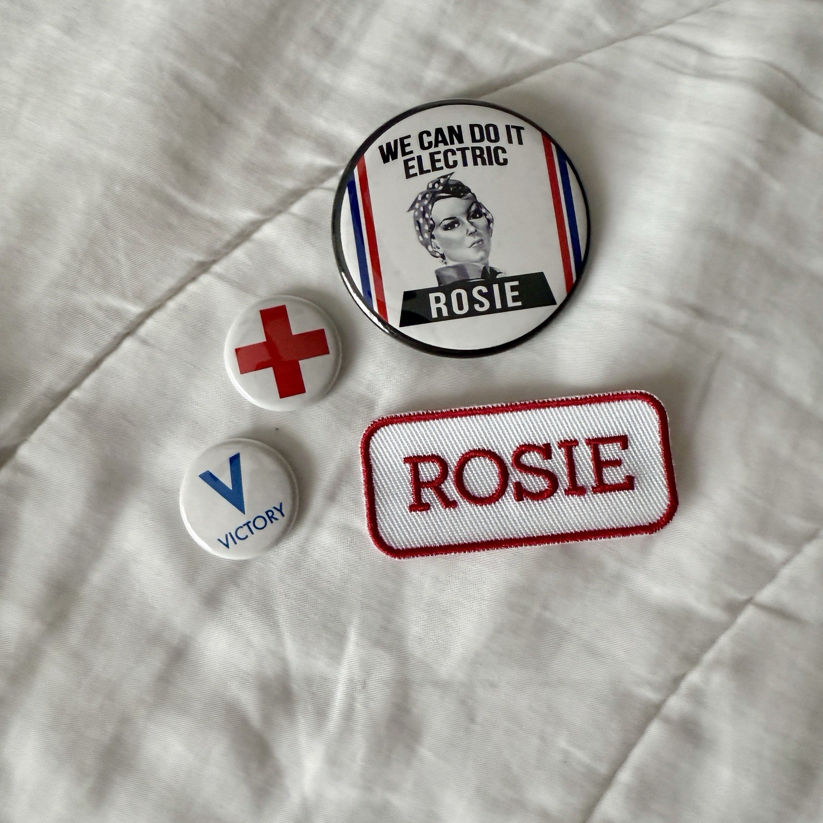 Rosie patch and pin, Rosie the Riveter, collar pin, costume (pnRock-2 ...