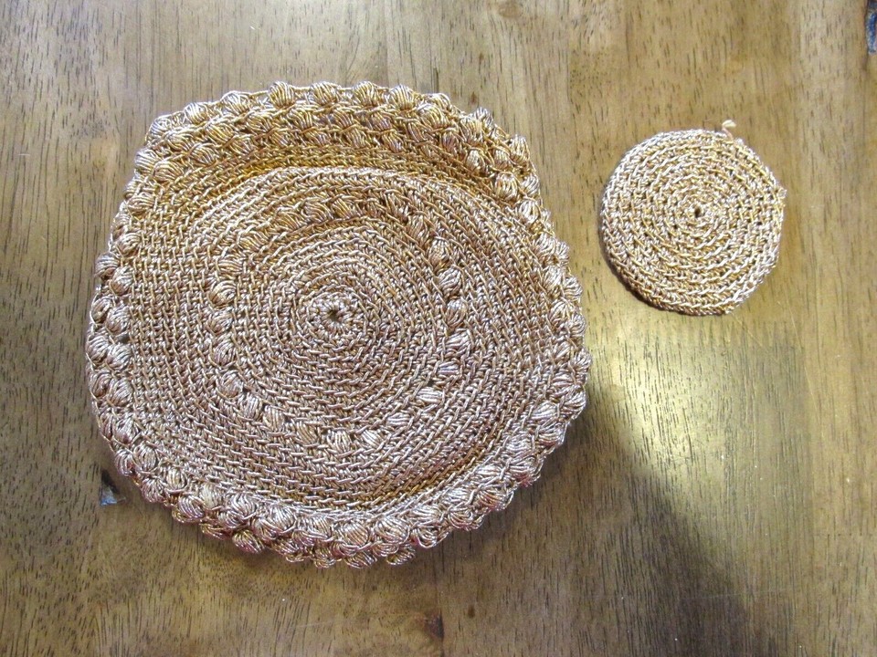 Vintage Small Crochet Round Gold Hand Held Purse & Tiny Gold Coin Purse ...