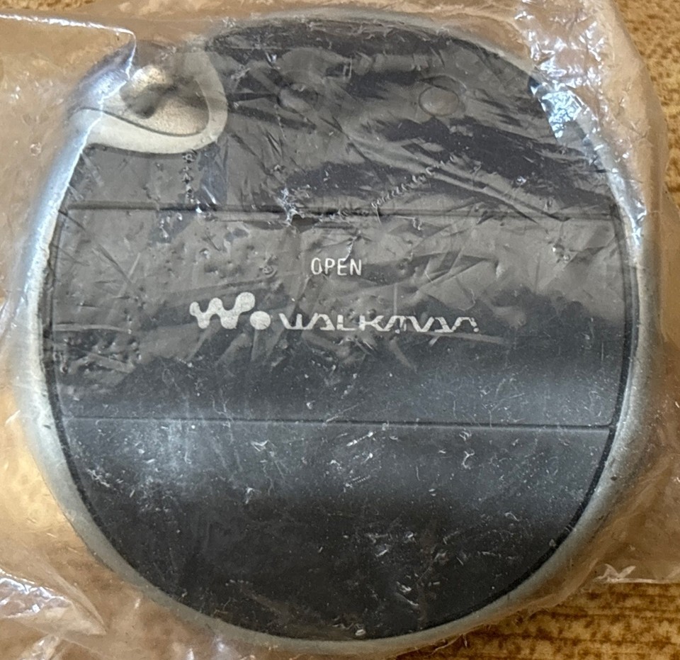 NEW Sony 512MB flash memory MP3 digital music player SILVER NW-E105 NW ...