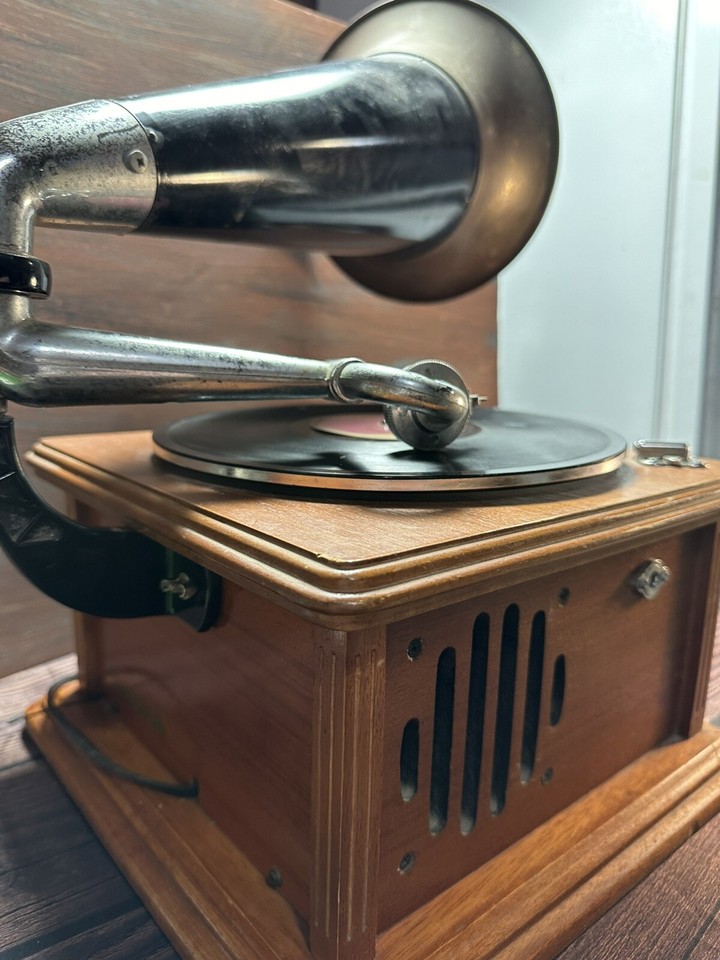 Thomas Home Phonograph Gramophone Replica Collector's Edition Radio ...