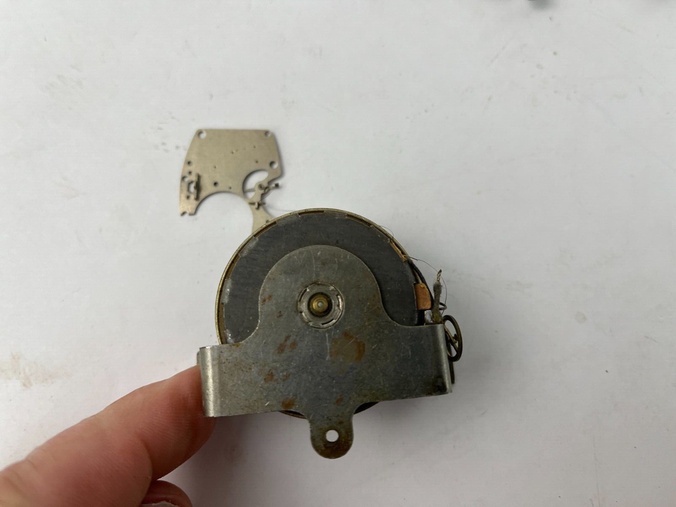 Lot 15+Vintage Windup Alarm Clock Keys Key Winders Winder Clockmaker ...