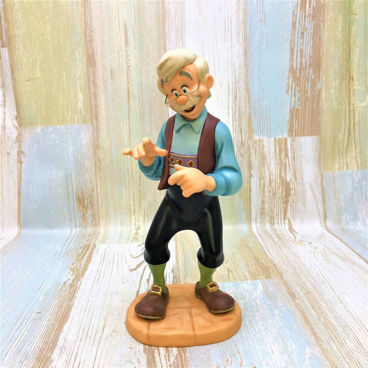 Disney WDCC Pinocchio Good-bye, Son Geppetto Figurine | eBay