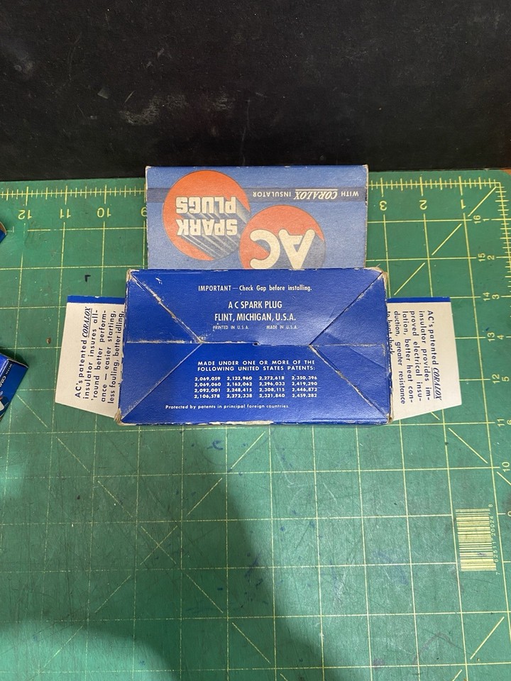 Full Box Of 10 Vintage NOS AC Spark Plugs 48x Corolox Insulators | eBay