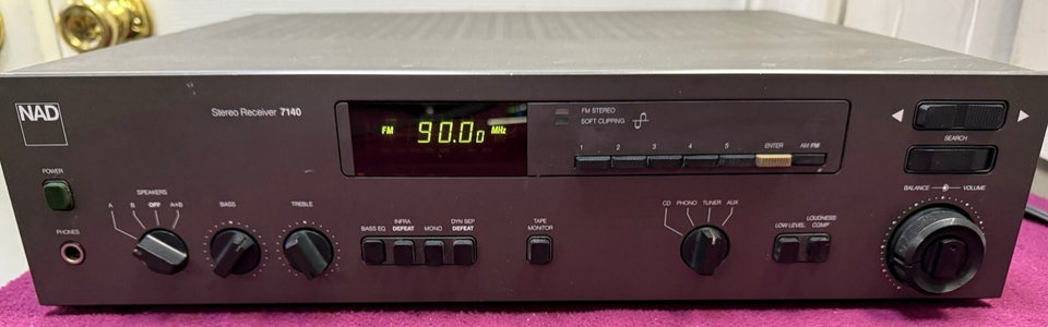 NAD 7140 Integrated AM/FM Stereo Receiver/ Preamplifier. Made in Japan ...