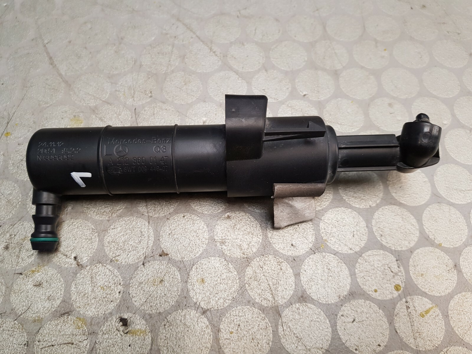 2013 Mercedes E Class W212 Headlight Washer Jet Passenger Side Left ...