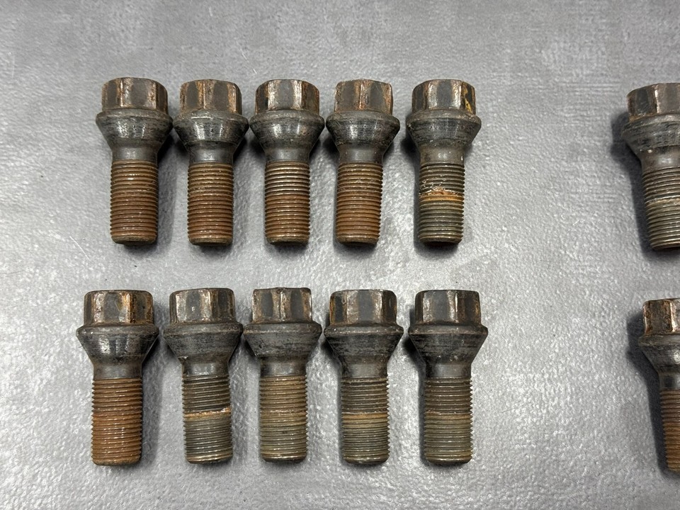 Dadi Ruota BMW F Modello Bulloni M14 Conico Bulloni Cerchio 6781151 | eBay