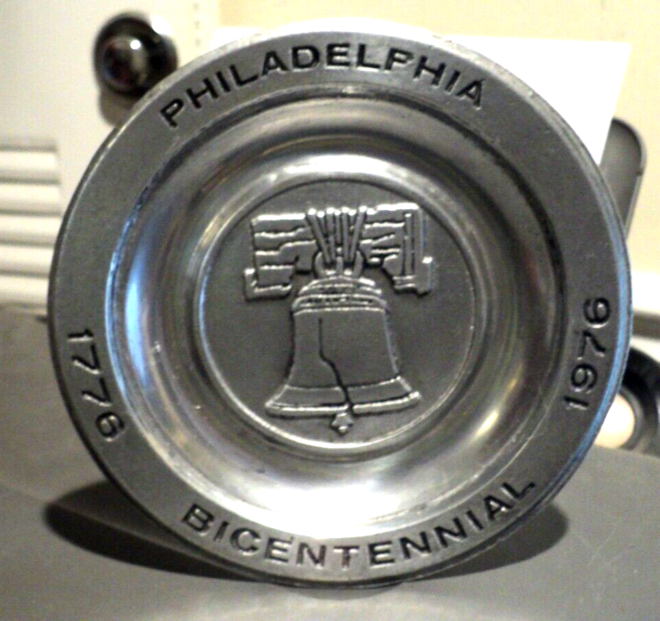 PEW-TA-REX Bicentennial Philadelphia 1776-1976 Liberty Bell Plate: Dish ...