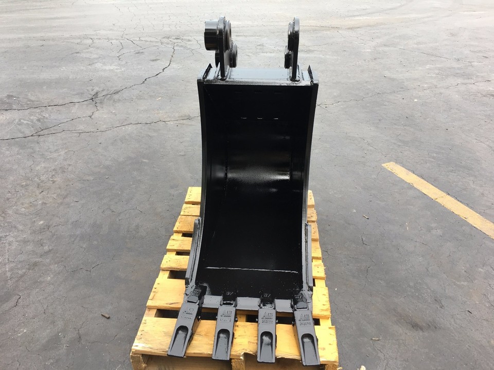 New 18" Excavator Bucket for a Doosan DX85 with Coupler Pins - 45mm Pin ...