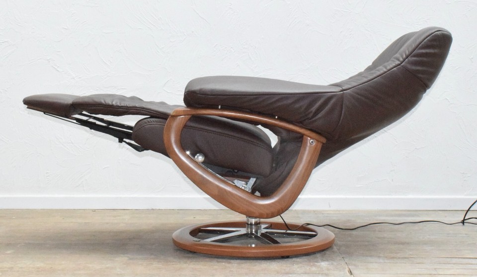 HIMOLLA ZEROSTRESS "EUROPE" (MEDIUM) ELECTRIC LEATHER SWIVEL RECLINING ...