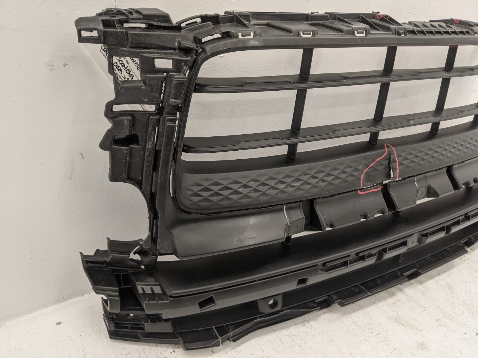 Porsche Macan 95B Front Bumper Center Grille 95B807683BQ 2019 2020 Oem ...