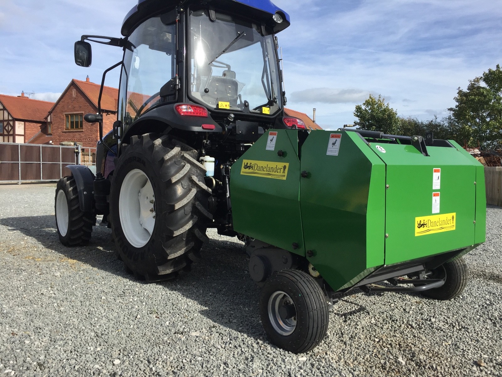 MIDI ROUND TRACTOR BALER by Danelander, offering the best of Japanese ...