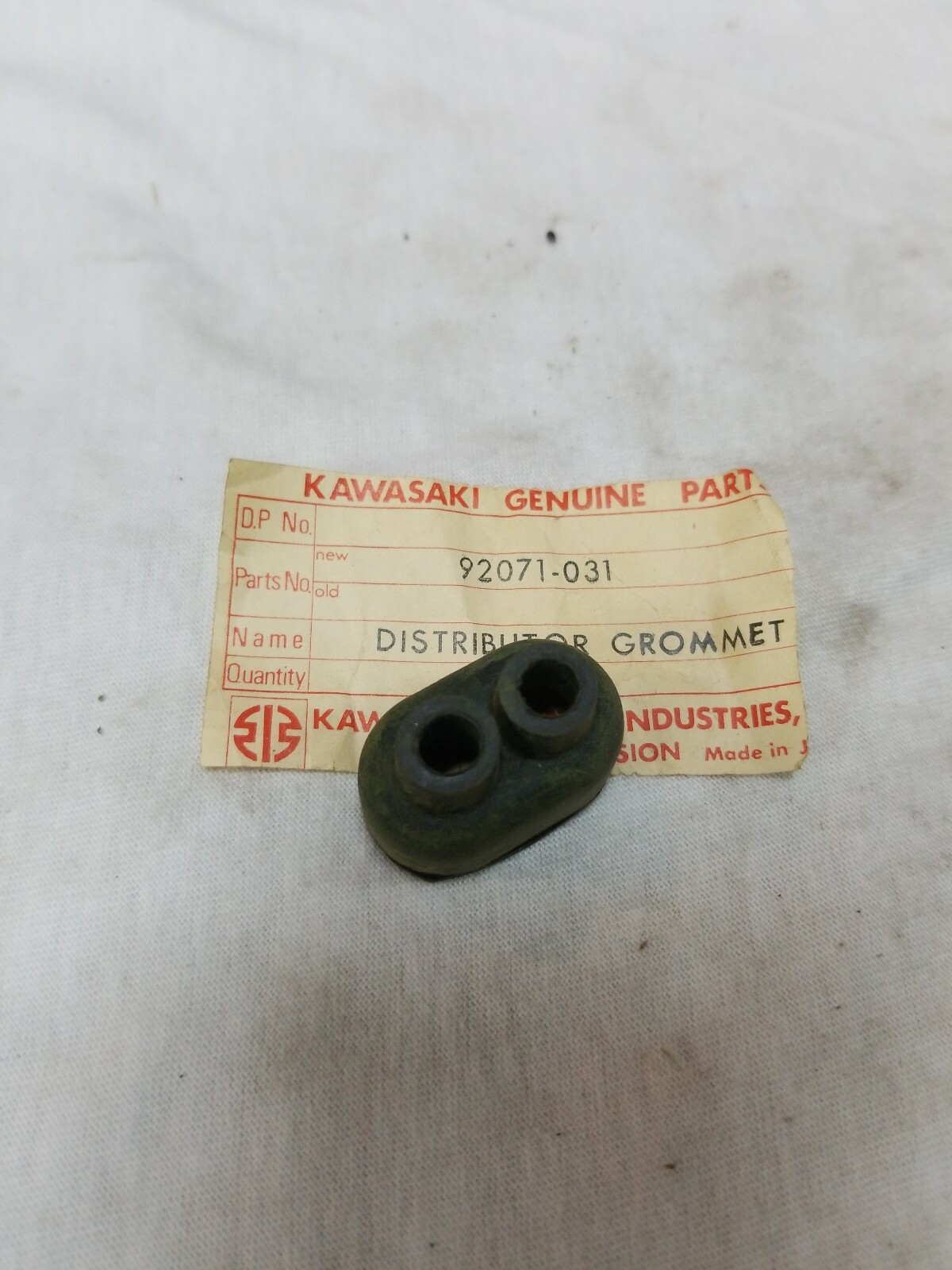 Kawasaki OEM NOS distributor grommet 92071-031 H1 Mach III KH500 #7402 ...