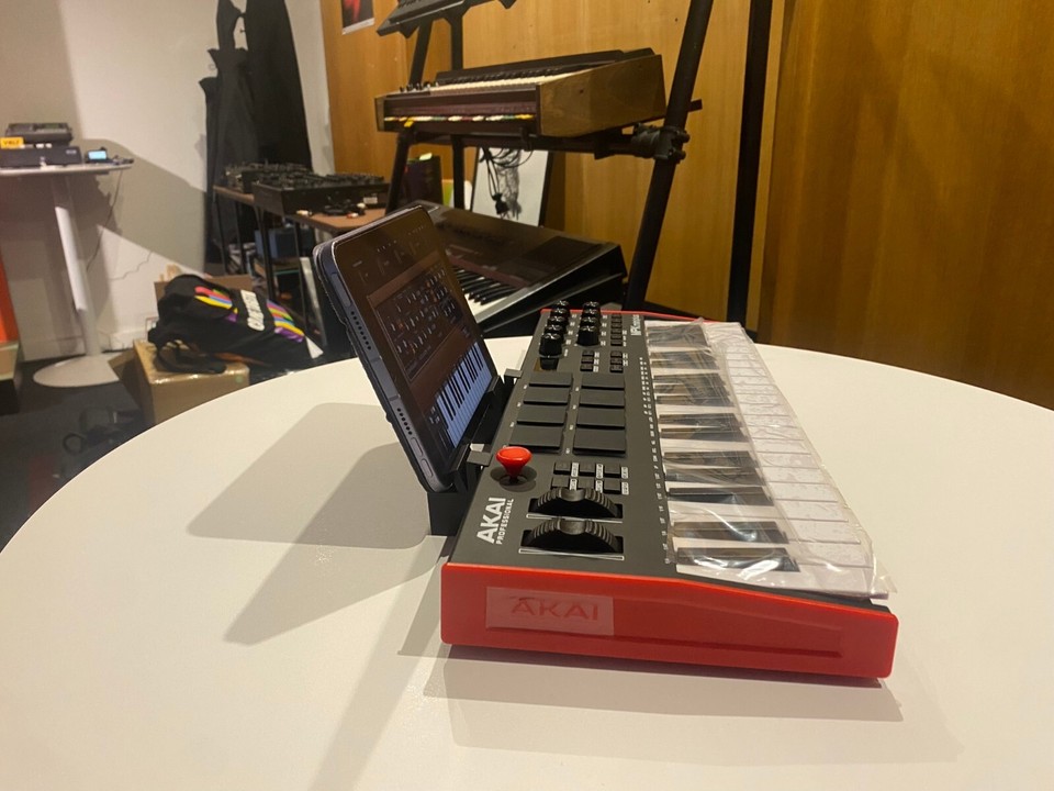 Clip Stand Holder for Akai MPK Mini Plus Attach Your iPad tablet ...