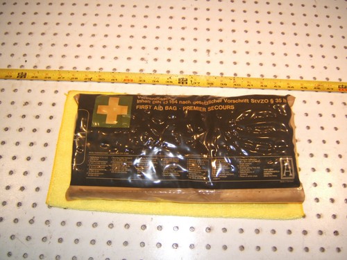 Mercedes 81-85 W126 Sedans Hartmann first aid Genuine Mercedes 1 Kit ...