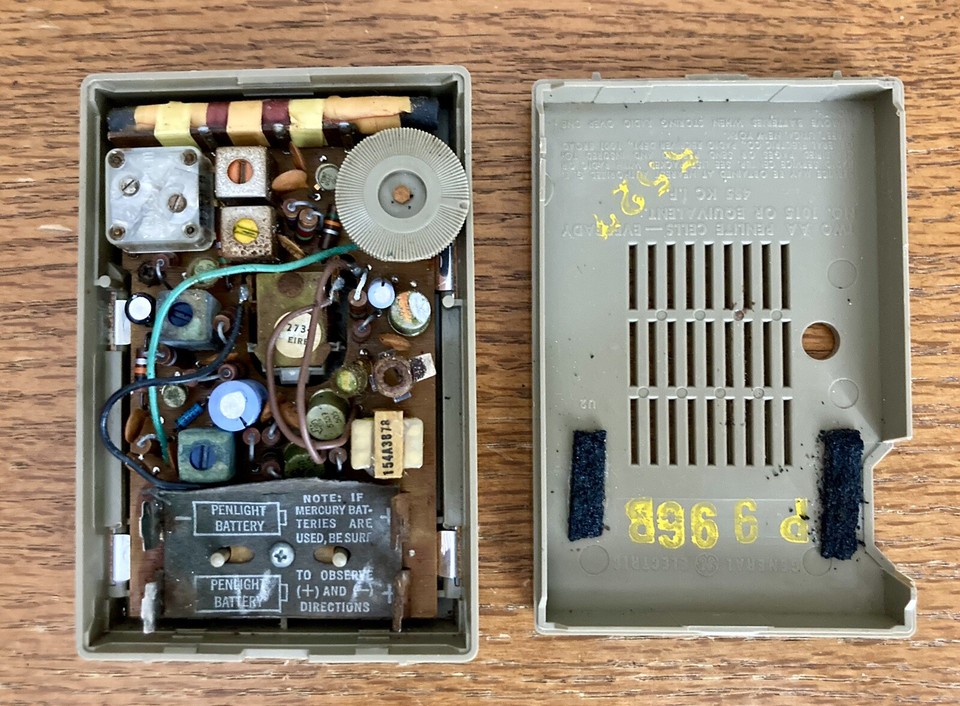 Vintage General Electric 7 Transistor Radio w/Case 1960s - PARTS/REPAIR ...