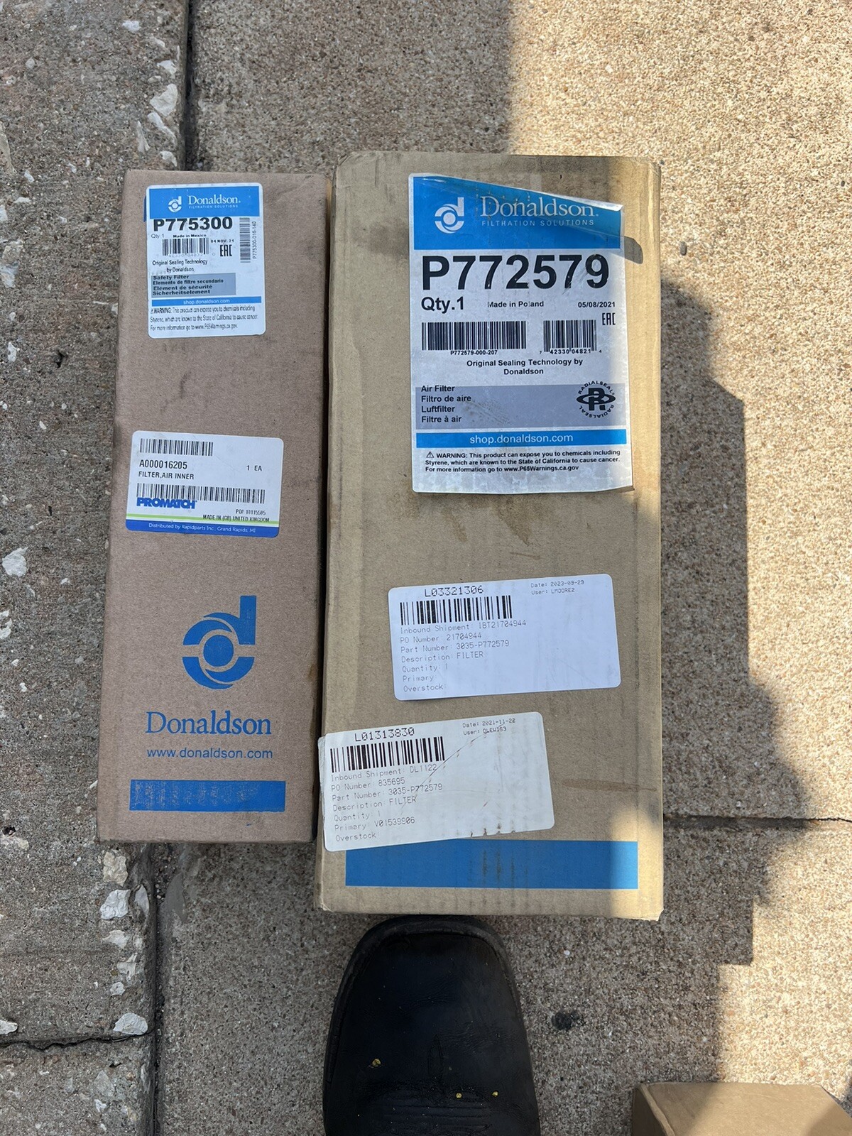 DONALDSON P775300 - Air filter cross reference