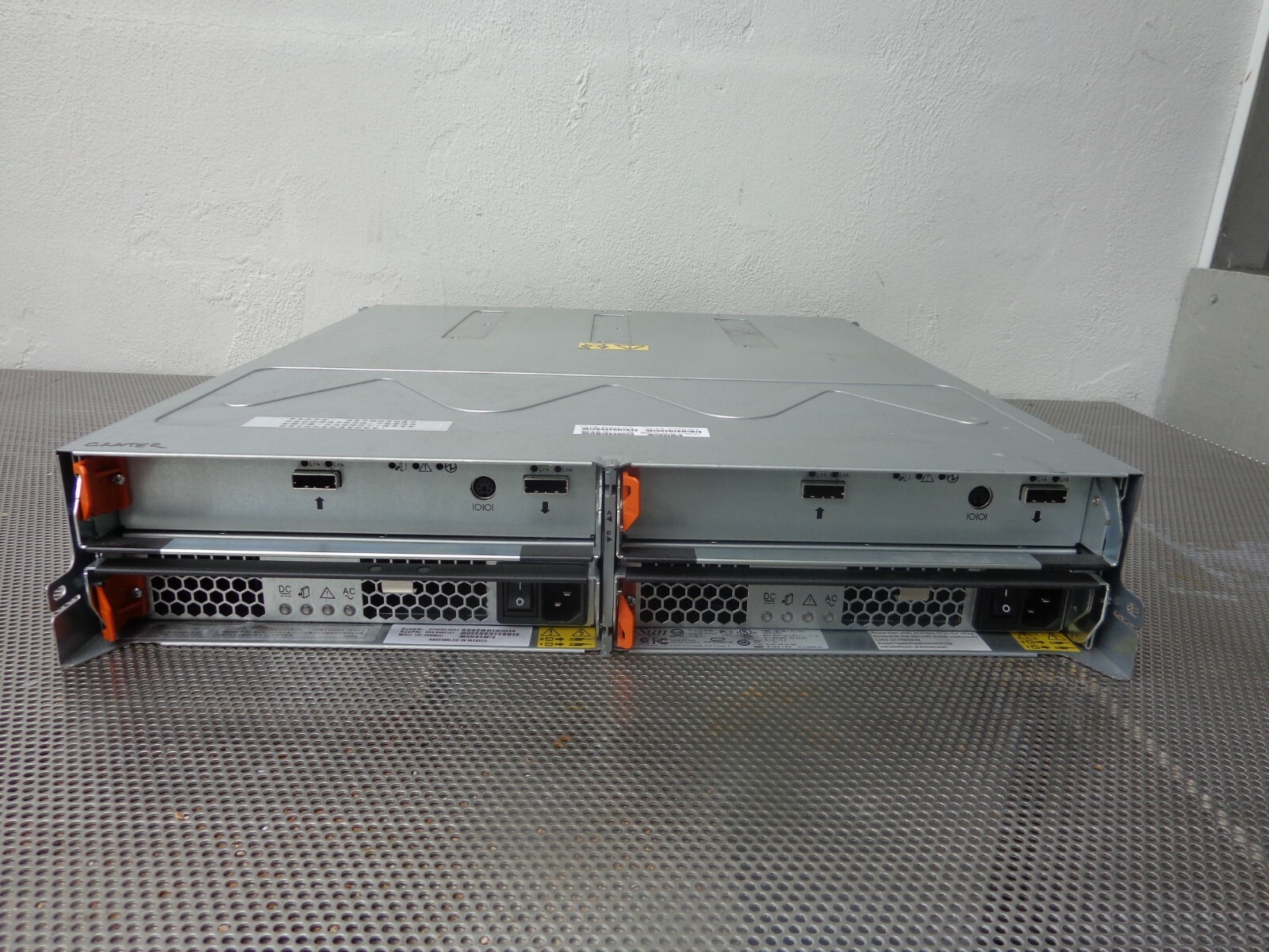 Sun StorageTek 2500 Disk Array 12x SUN 300GB 594-4480-01 P14617-02-G ...