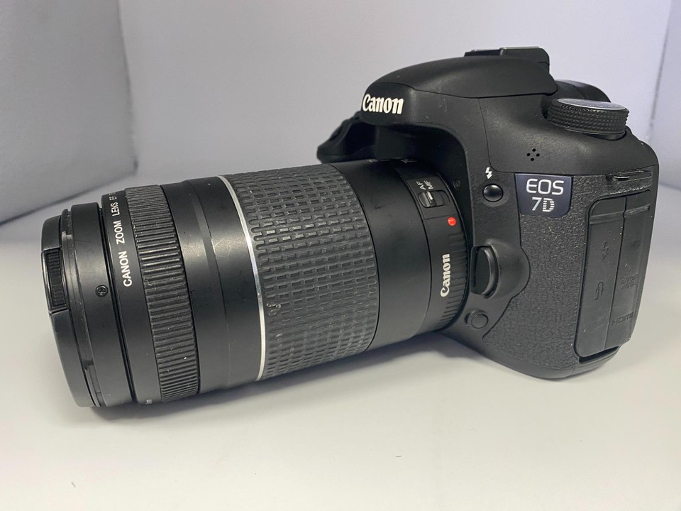 CANON EOS 7D 18.0MP Digital SLR Camera 75-300mm shutter count 9113 ...