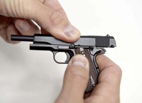 GOA1911-BLACK MINIATURE 1/3 SCALE DIE-CAST 1911 NON-FIRING MODEL KIT | eBay