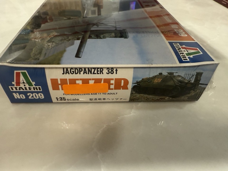 Italeri 1/35 Jagdpanzer 38 t Hetzer #209 - FACTORY SEALED - FREE ...