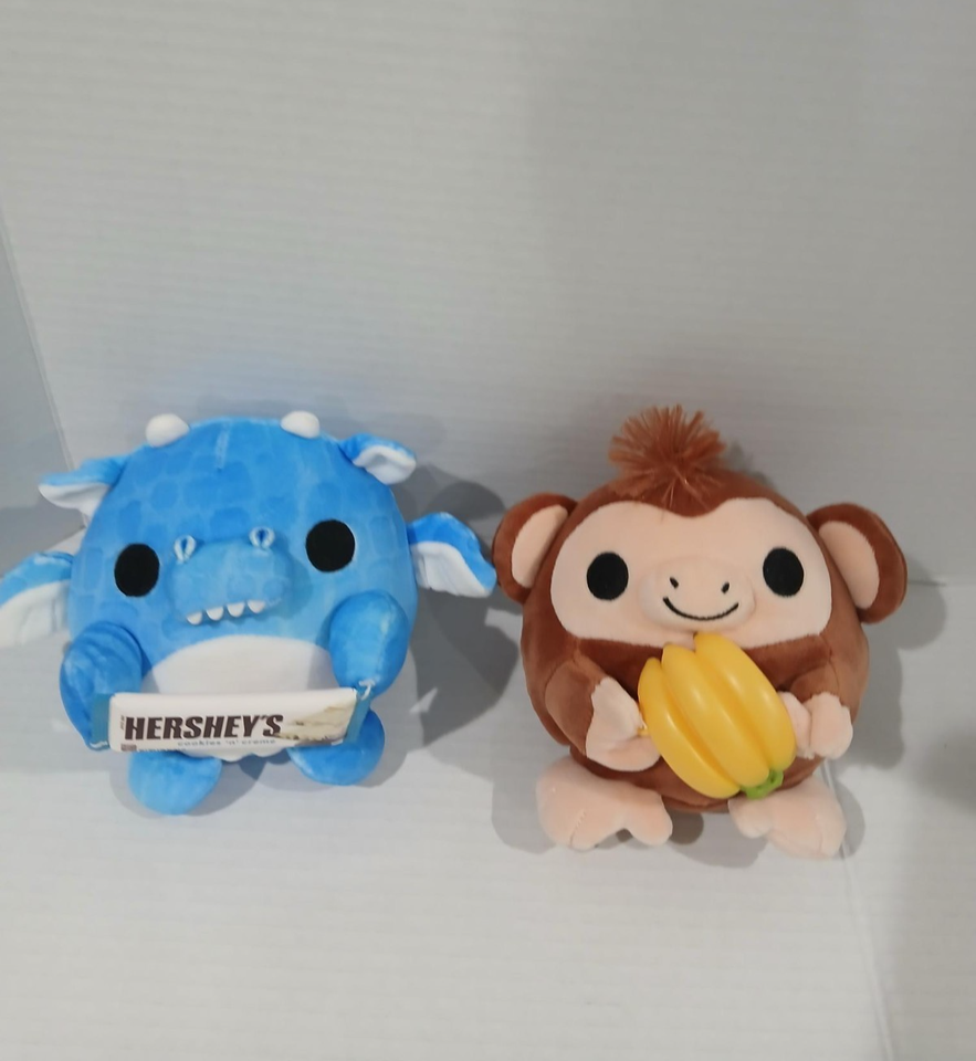 Snackles Series 2 Plush Monkey Holding A Bunch Of Bananas ZURU & Dragon ...