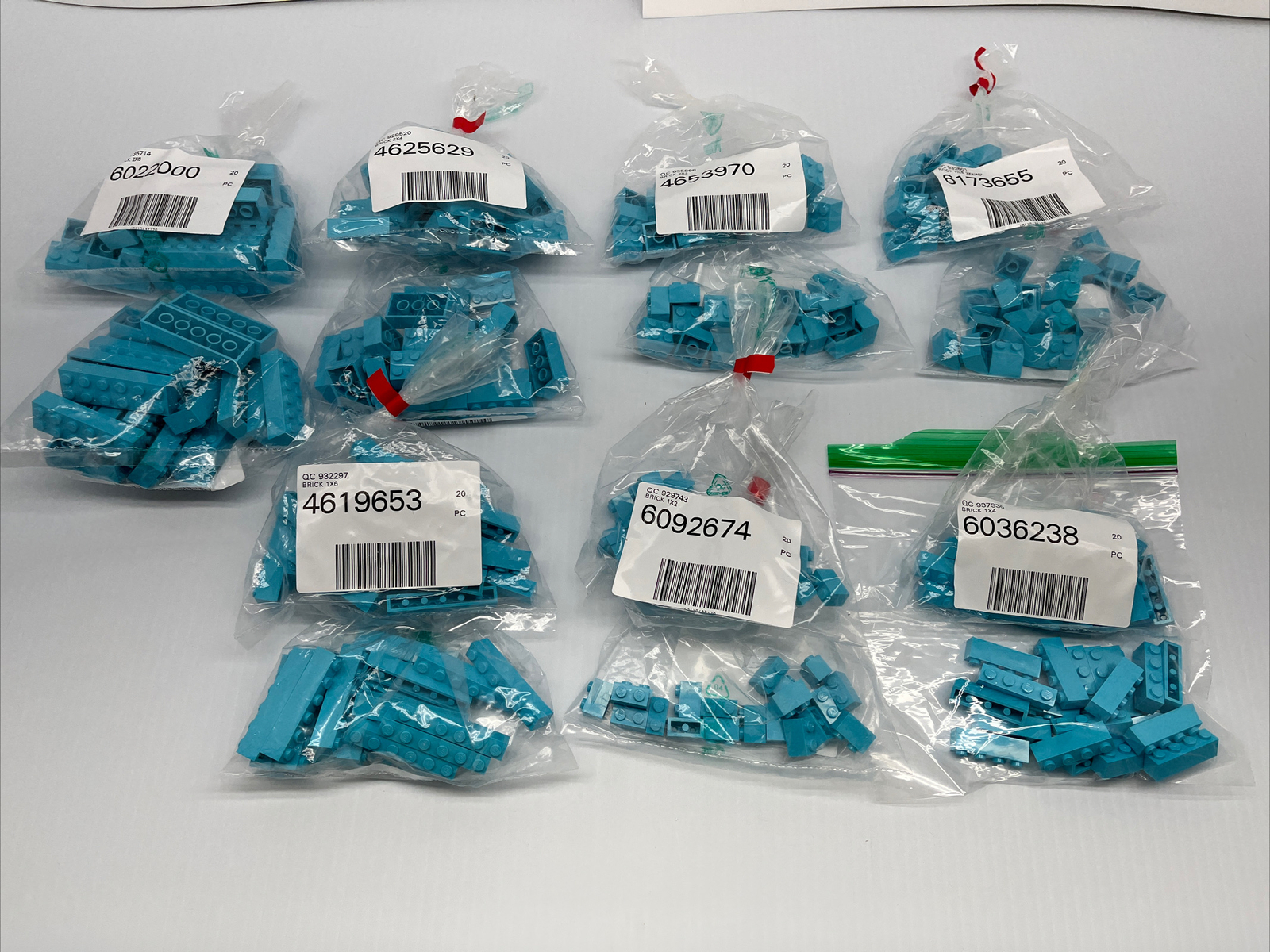 New Bulk Lot of 280 Light Blue Lego bricks 1x2 1x6 2x4 2x2 2x6 1x4 roof ...