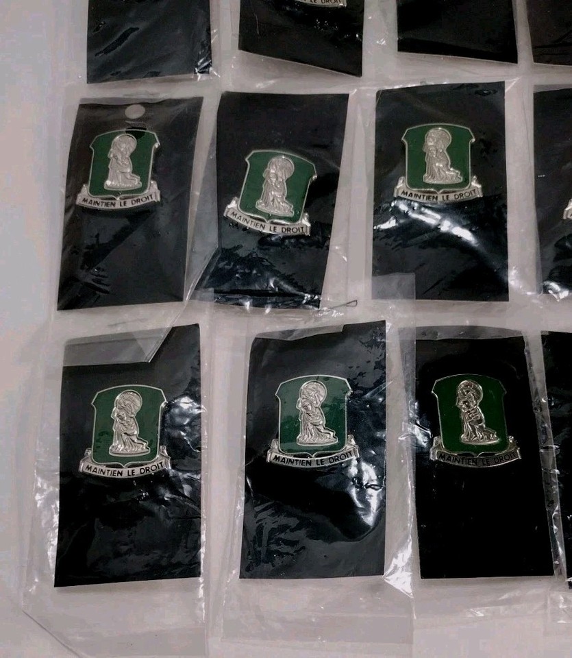 Lot (20) - US Army DUI, Crest, Pins, Military Insignias - 122nd Support ...