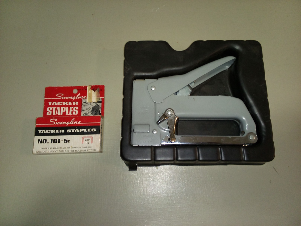 Vintage Swingline #101 Tacker Stapler USA w/ partial box of staples ...