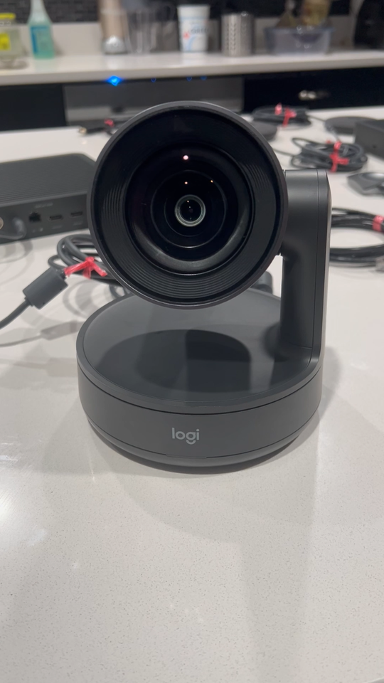 Logitech Rally Plus UHD 4K Video Conferencing Kit and Barco ClickShare ...