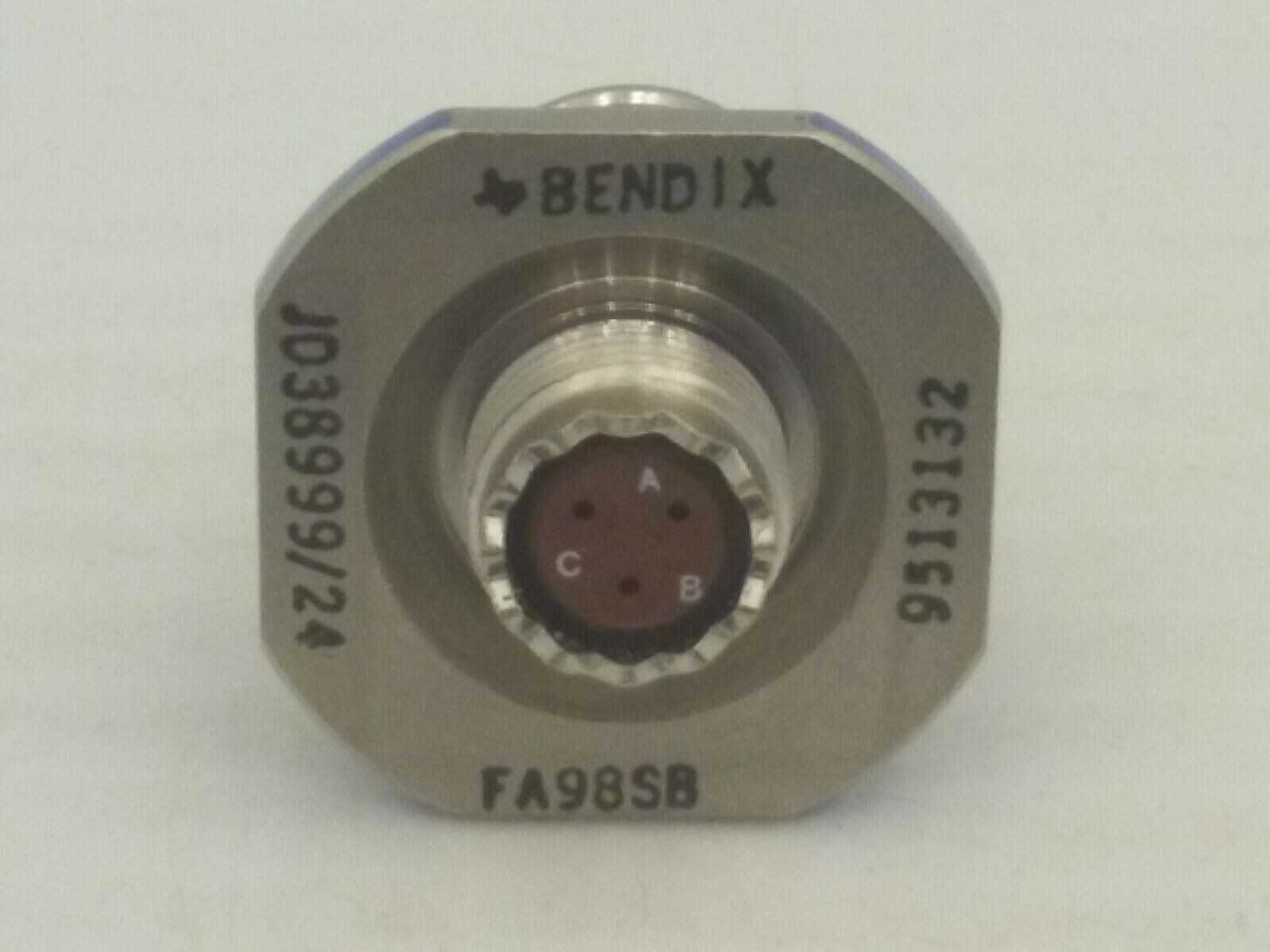 BENDIX JD38999 CIRCULAR MIL-SPEC BULKHEAD CONNECTOR FEMALE SOCKET 3 PIN ...