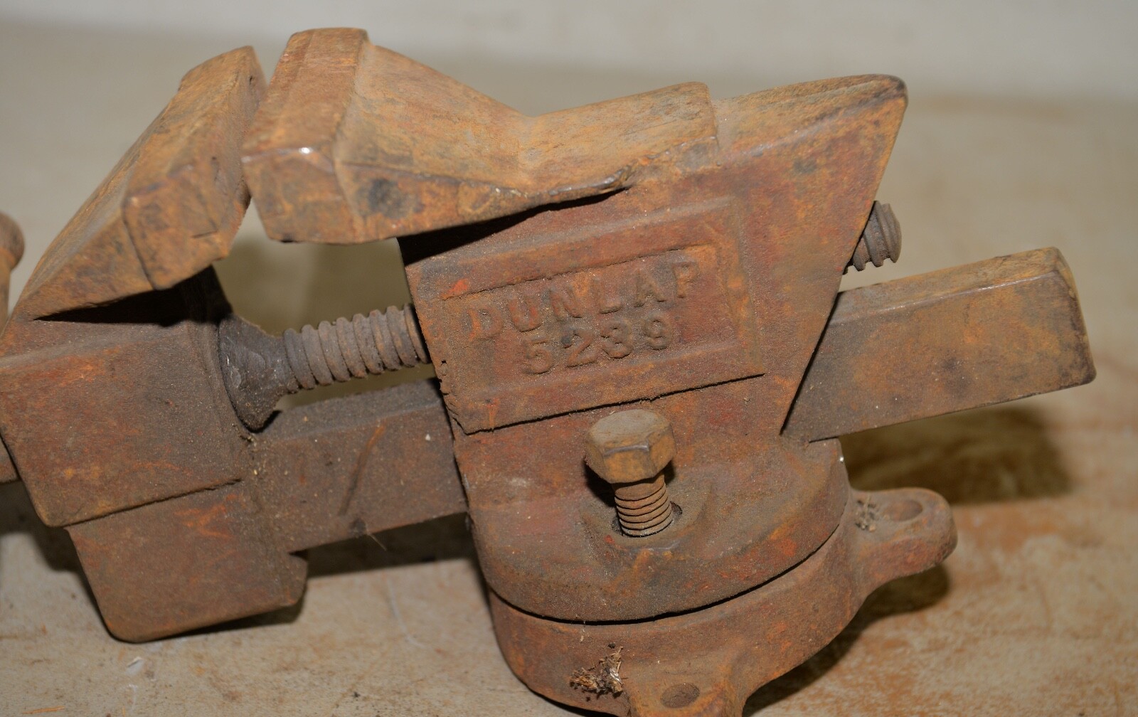 Vintage Dunlap 3 1/2" jaw swivel bench vise 5239 collectible tool part ...