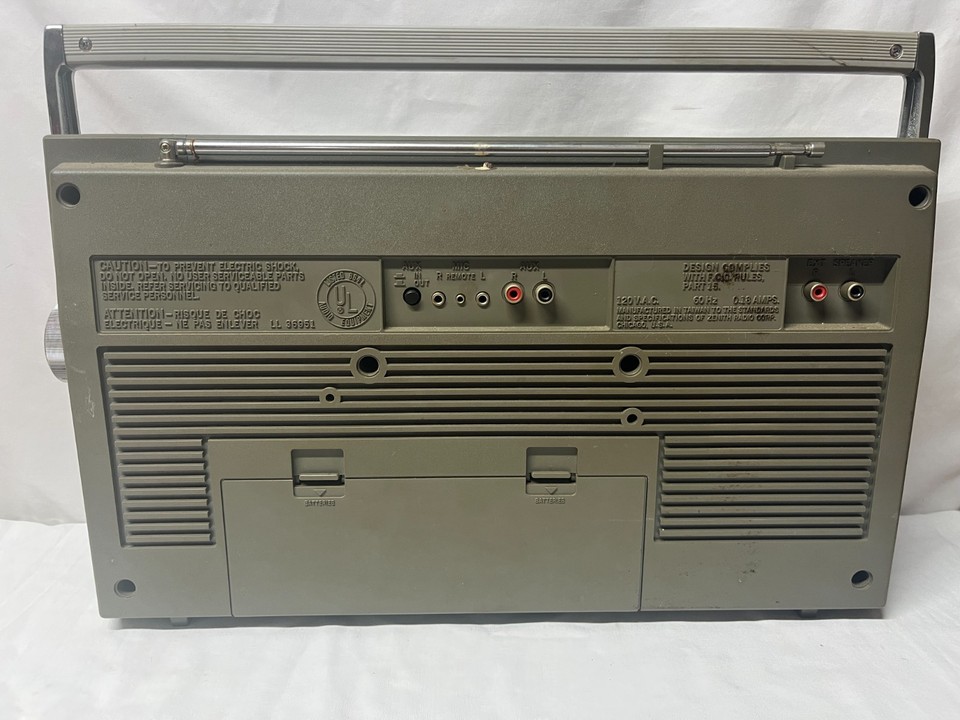 VTG ZENITH MODEL R98 AM/FM STEREO CASSTTE RADIO BOOMBOX FOR PARTS OR ...