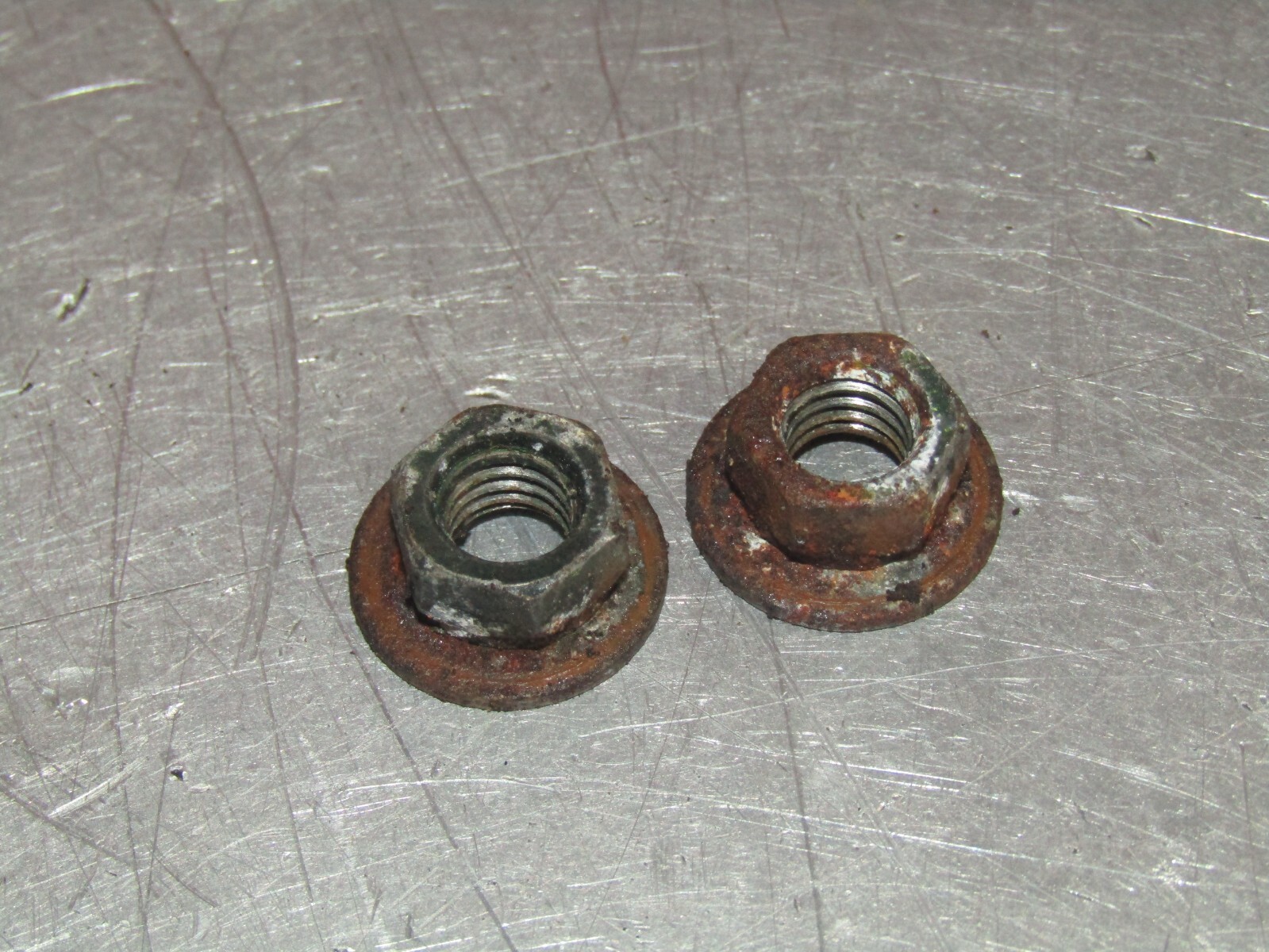1988-1992 Toyota Corolla 1.6L OEM wiper arm retainer nut set 88 89 90 ...
