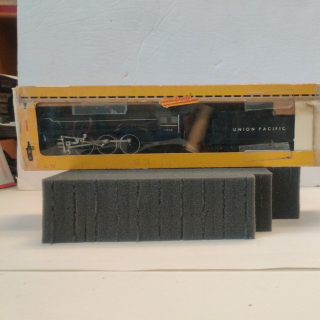 Vintage Fleischmann HO Scale 1366 Union Pacific Locomotive for sale ...