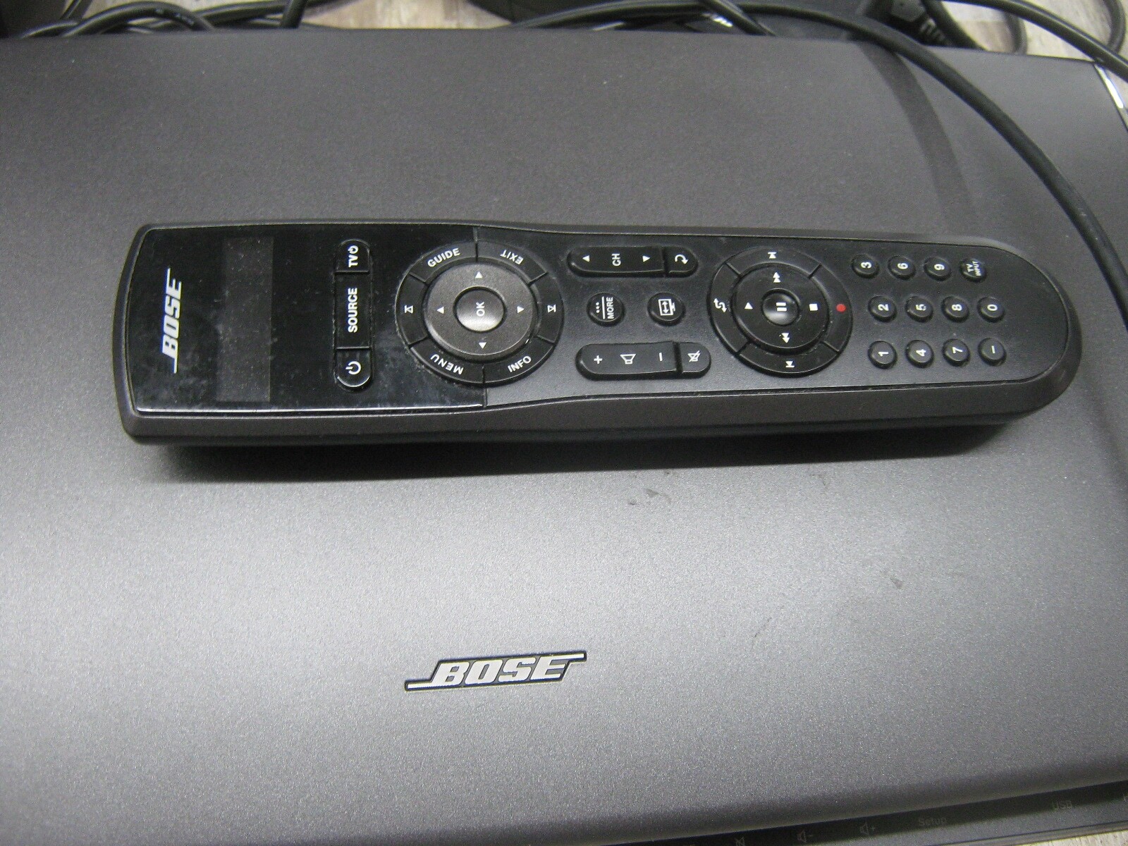 Bose Lifestyle AV35 Control Console w/ Remote, Speakers And Subwoofer ...