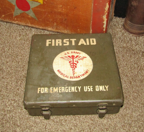 Vintage WWII US Army Medical Dept. First Aid Kit w/ Medic Boxes Inside ...