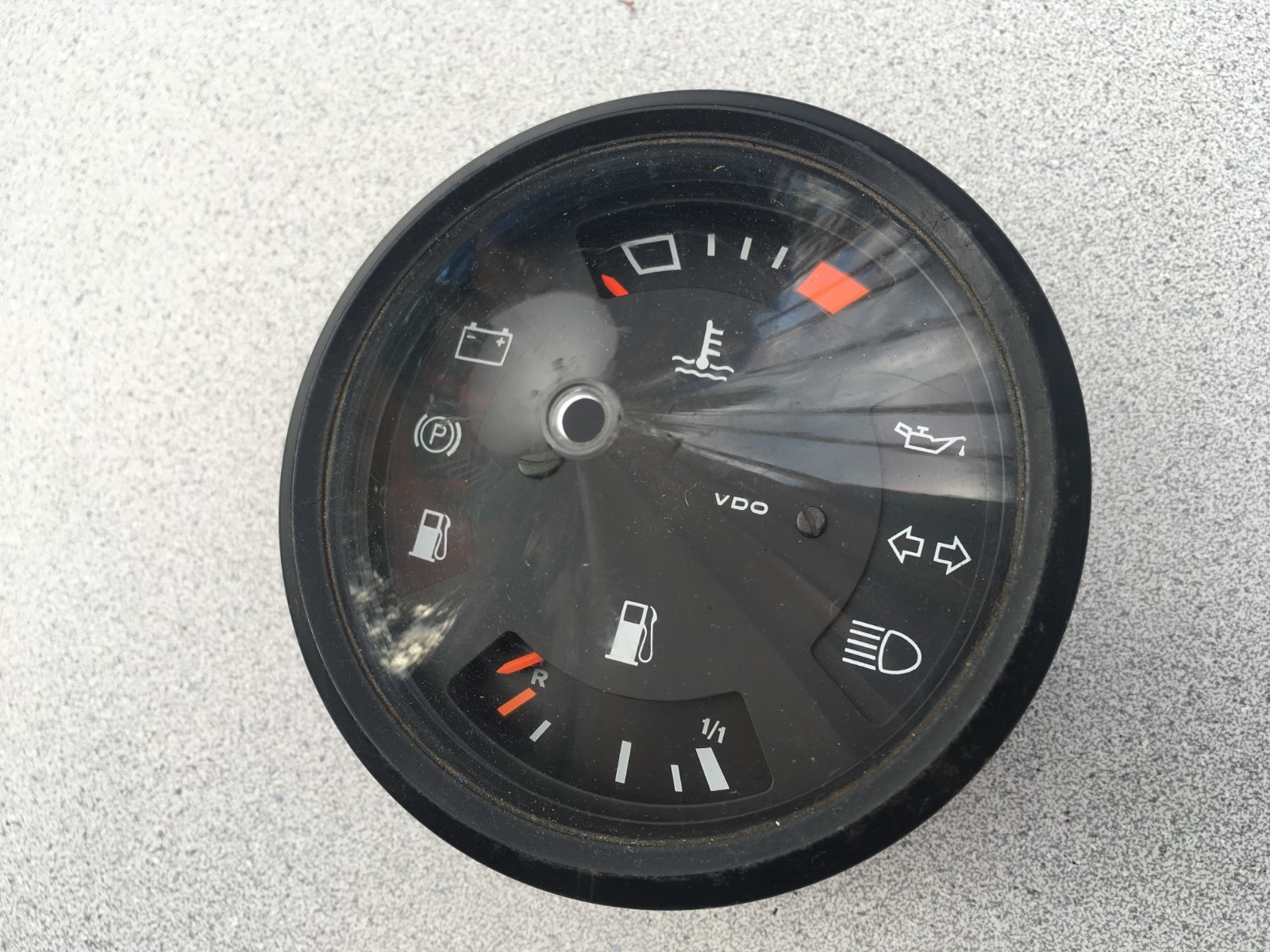 Porsche 924 S('86-'88) Temp./Fuel Combo Gauge 2/81 944 641 310 02 #35 ...