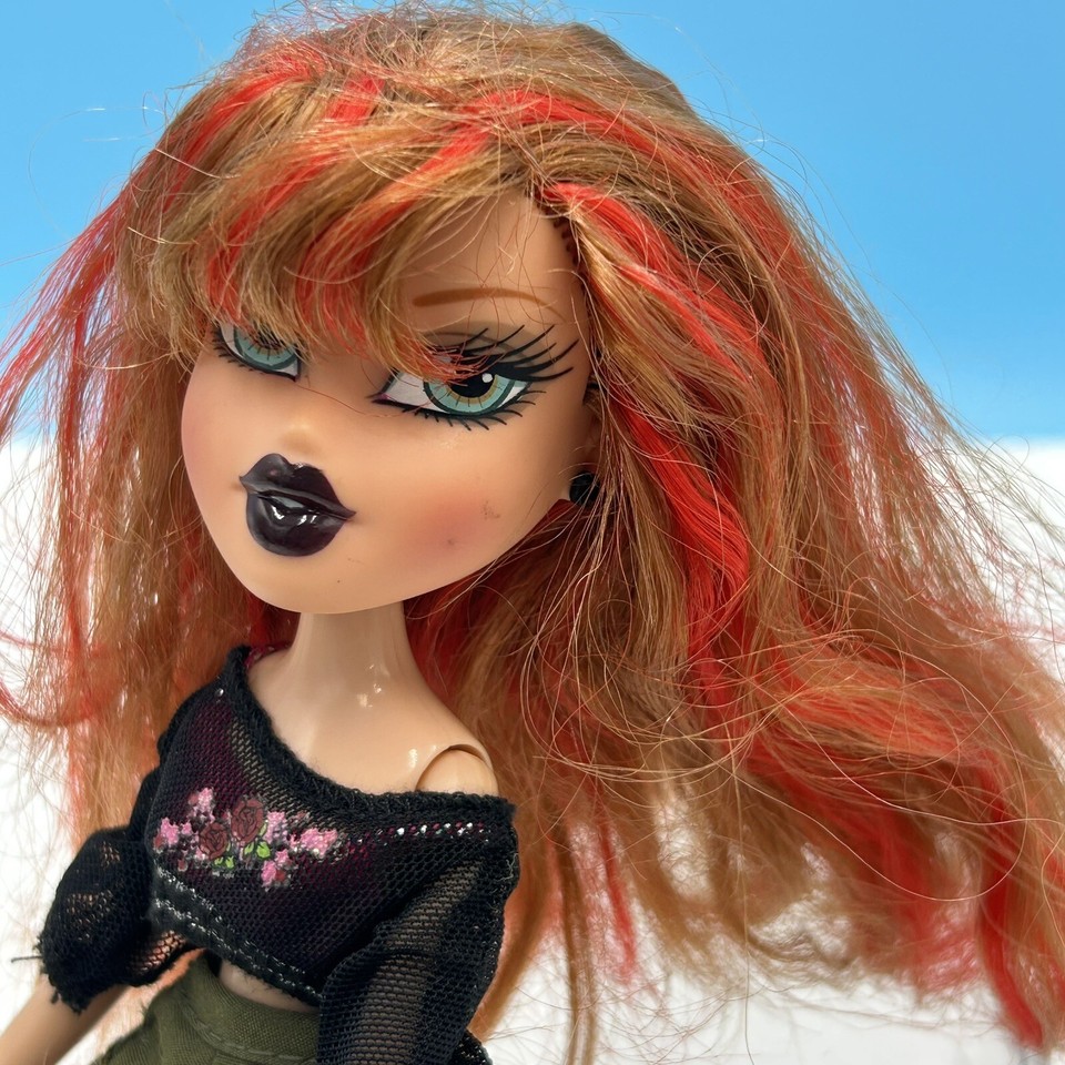 Bratz Meygan Meghan Doll Pretty N Punk Doll Goth. 2001 MGA red hair ...