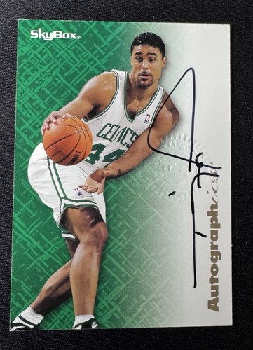 Rick Fox AUTOGRAPH ON CARD 1996-97 Skybox Autographics BOSTON CELTICS ...